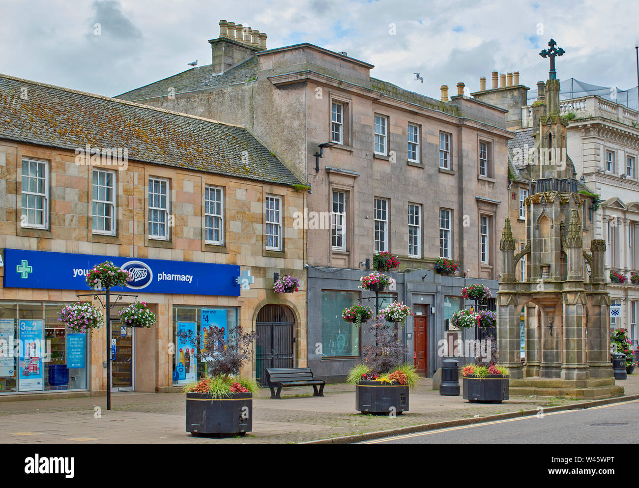 FORRES MORAY SCOTLAND THE MERCAT OR MARKET CROSS IN THE CENTRE OF THE ...