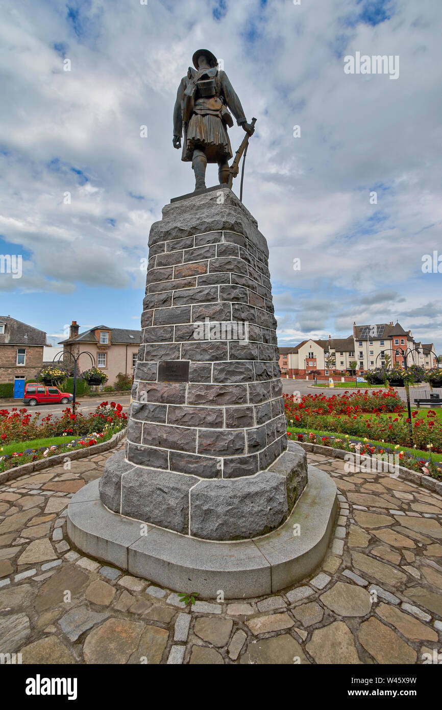 FORRES MORAY SCOTLAND THE WAR MEMORIAL AND STATUE ST CATHERINES ROAD ...