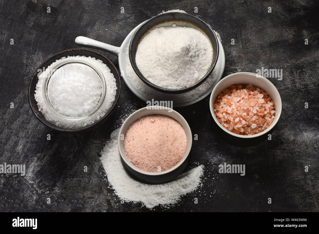 Types of salt hi-res stock photography and images - Alamy
