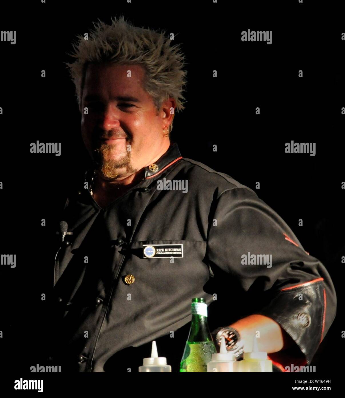 Guy fieri hi-res stock photography and images - Alamy