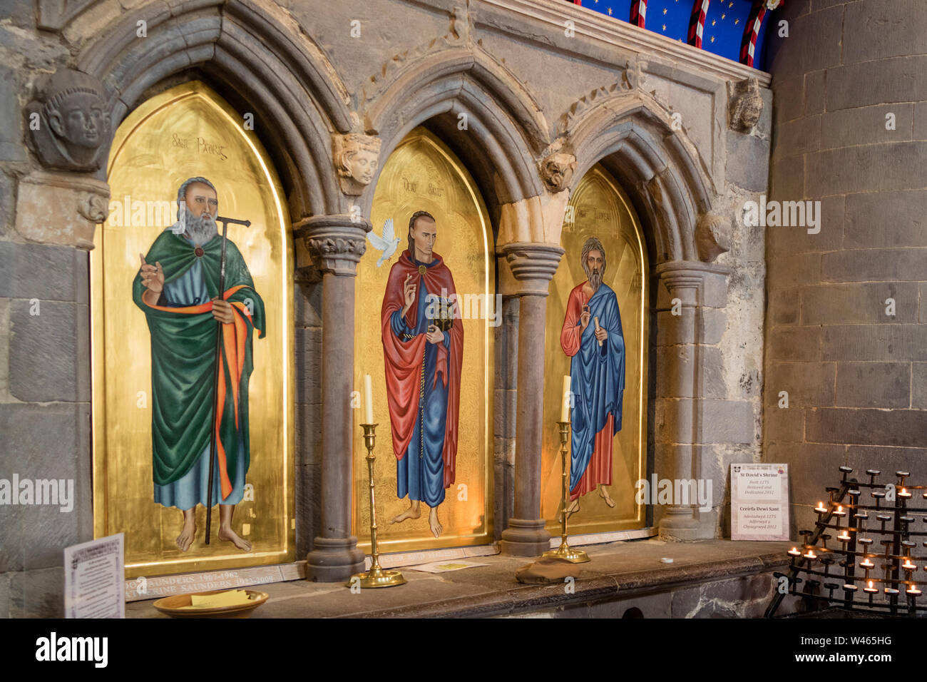 The interior of St Davids cathedral, Pembrokeshire, Wales, UK Stock ...
