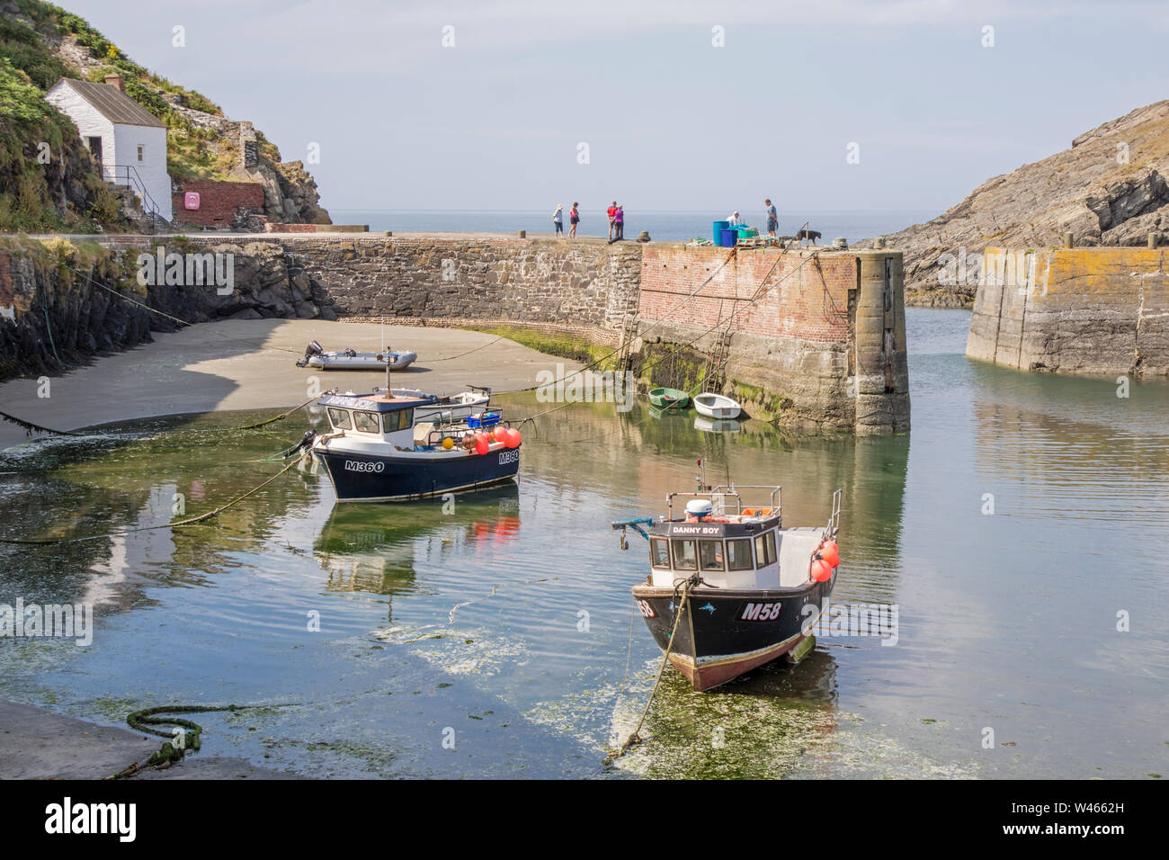The village of Porthgain Stock Photo - Alamy