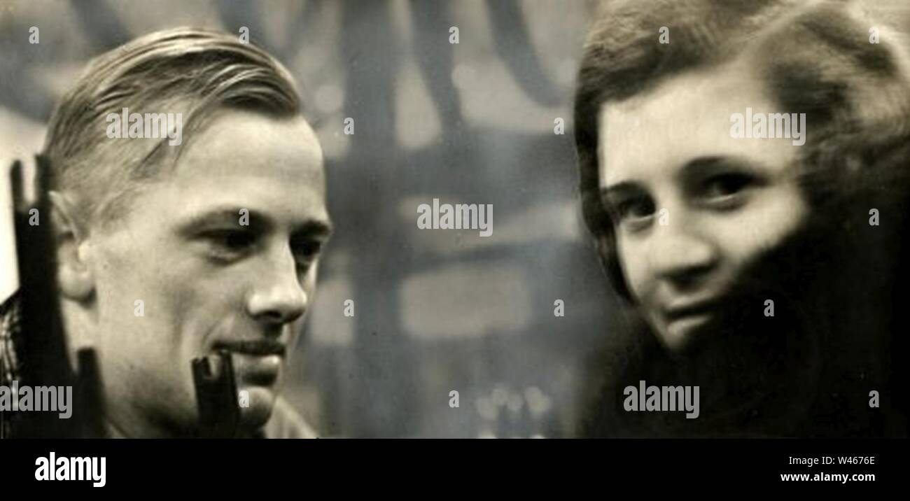 Cor Wals en vrouw Stock Photo - Alamy