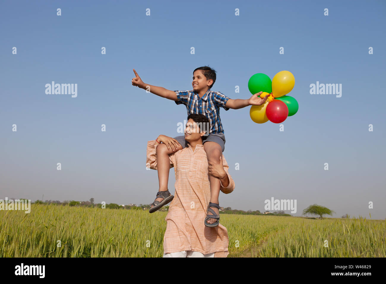 10 11 years carrying shoulders hi-res stock photography and images - Alamy
