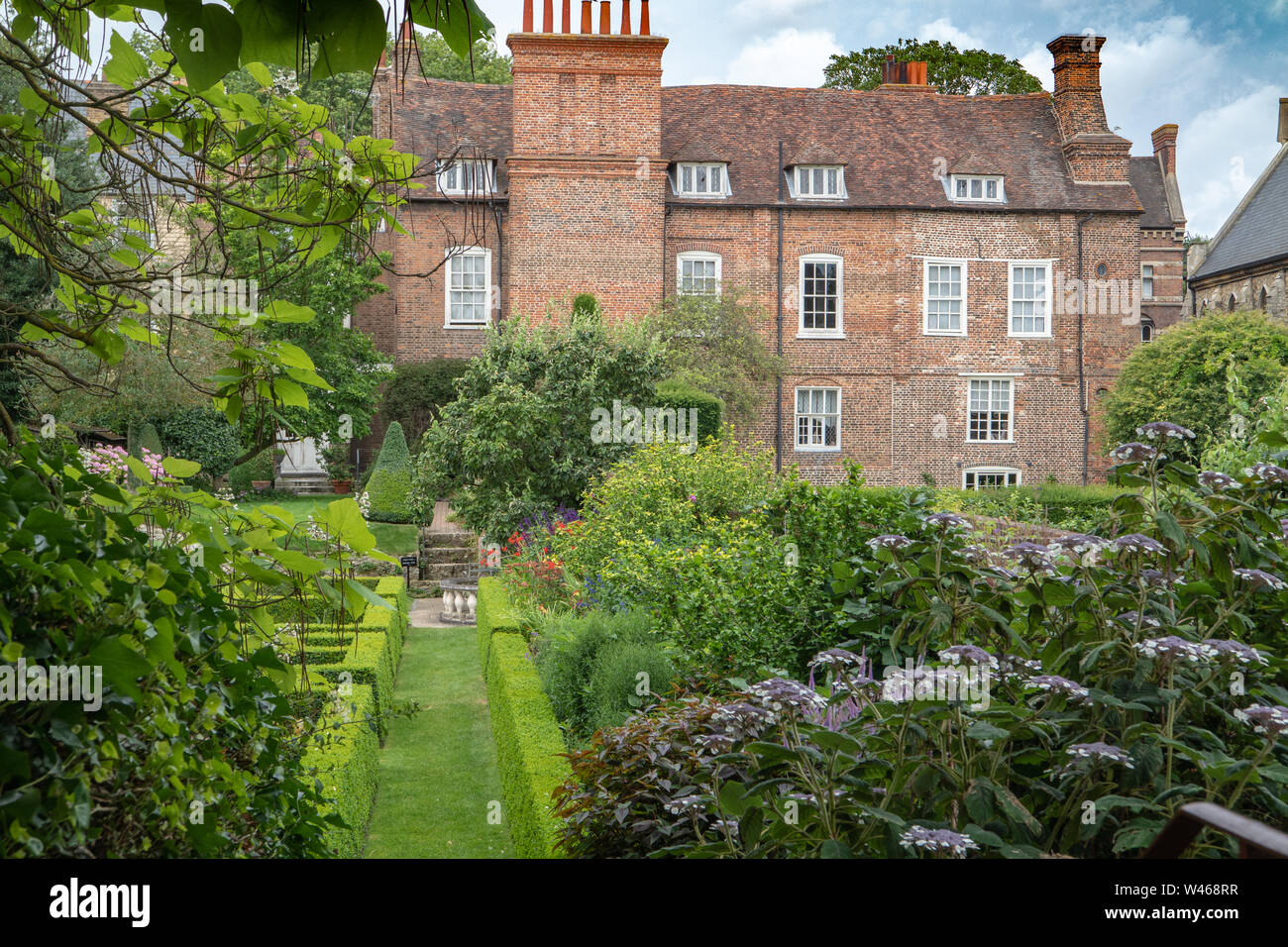 The garden, Restoration House, Rochester, Kent, England, UK Stock Photo ...