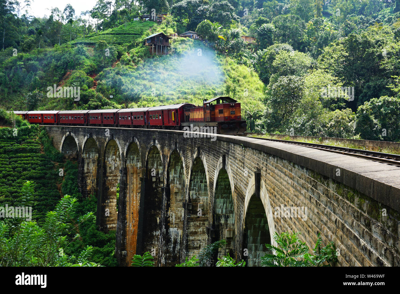 Train bridge with arches hi-res stock photography and images - Alamy