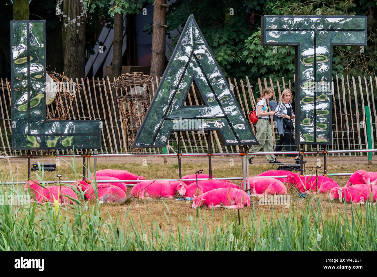 Latitude sheep 2019 hi-res stock photography and images - Alamy