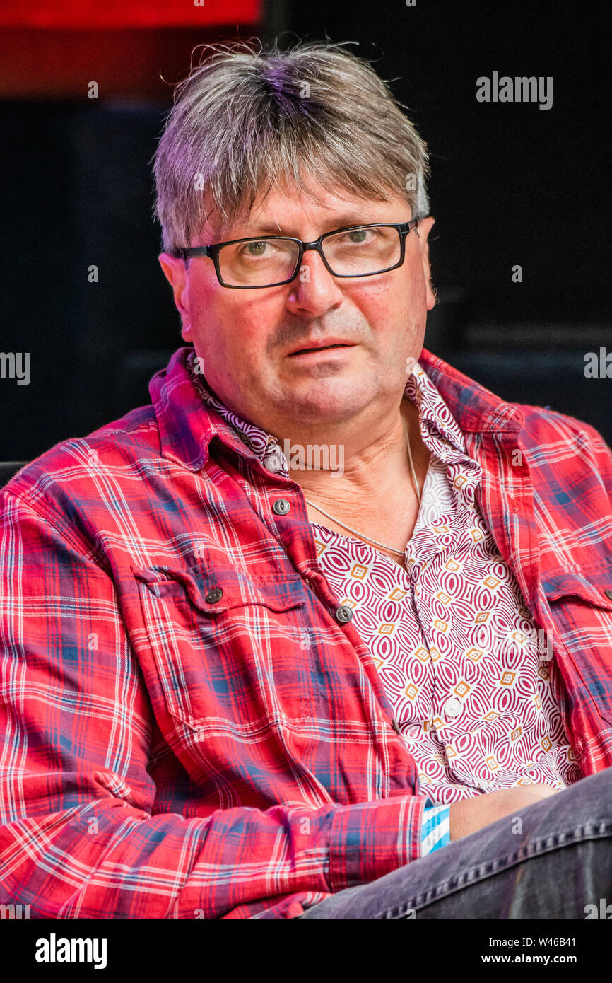 Simon armitage hi-res stock photography and images - Alamy