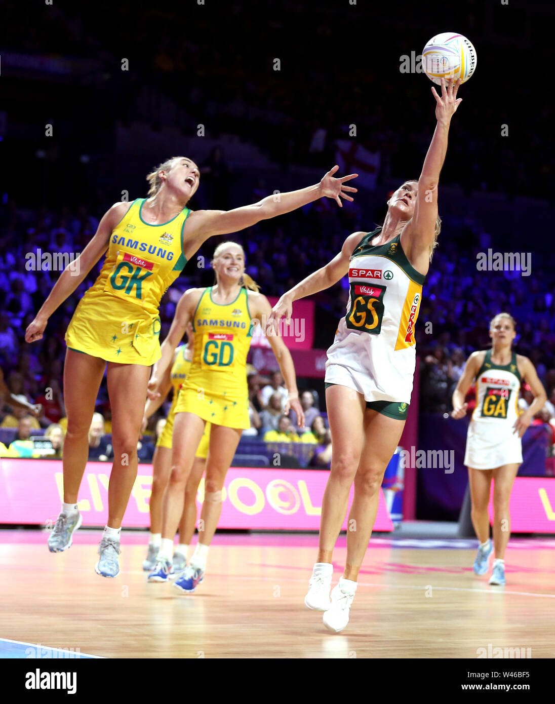 Australia's Sarah Klau (left) and South Africa's Lenize Potgieter ...