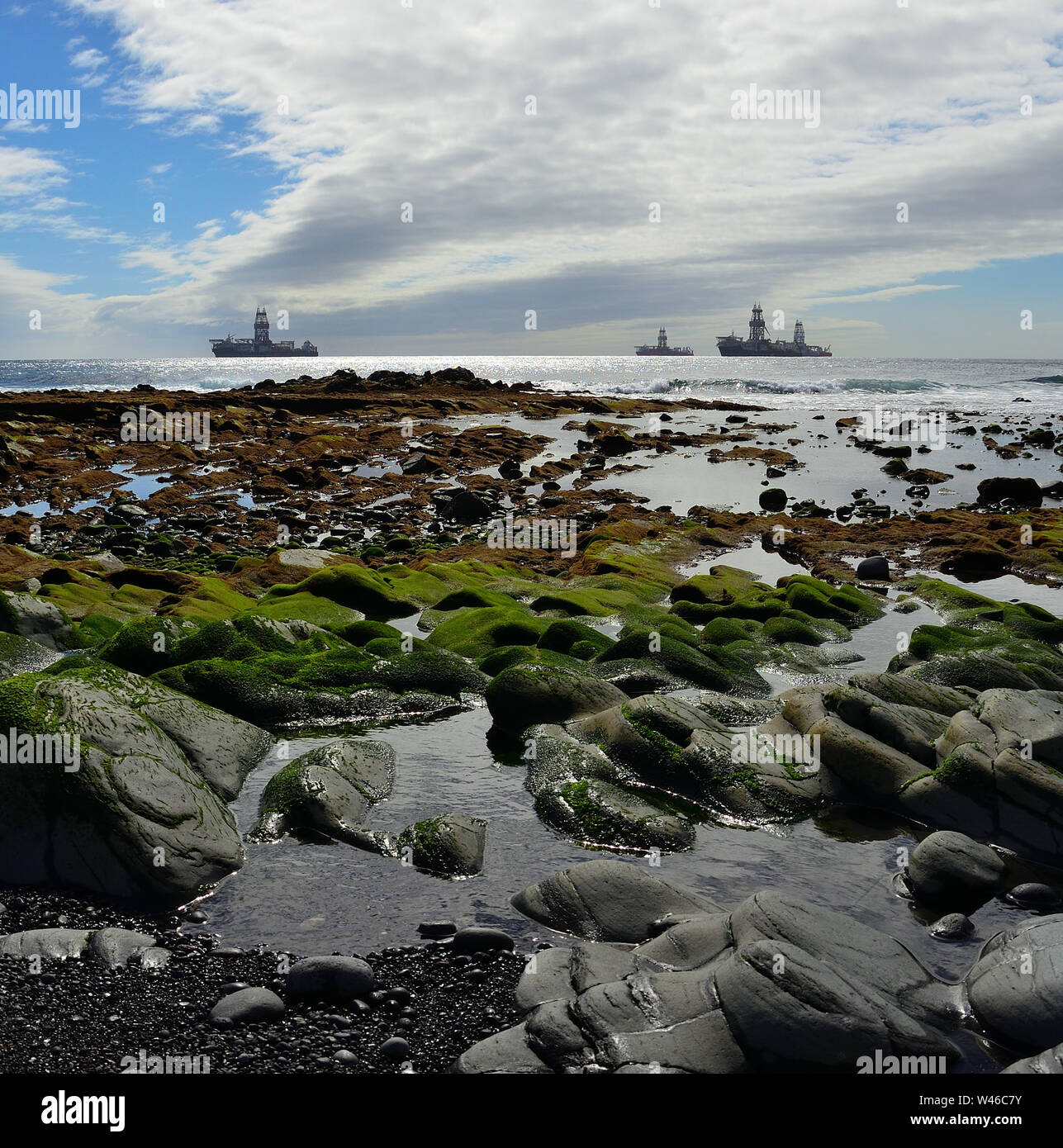 Puddles in natural landscapes hi-res stock photography and images - Alamy