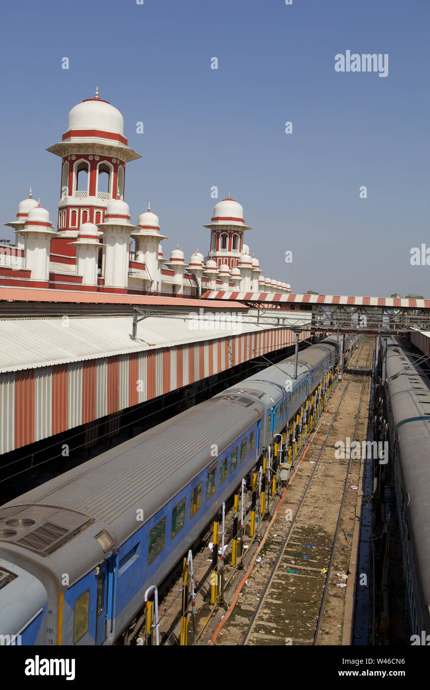 Indian express trains hi-res stock photography and images - Alamy