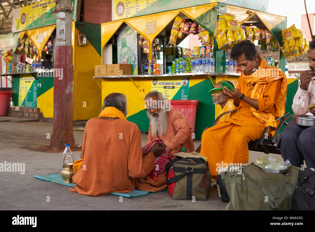 Indian railway platform stall hi-res stock photography and images - Alamy