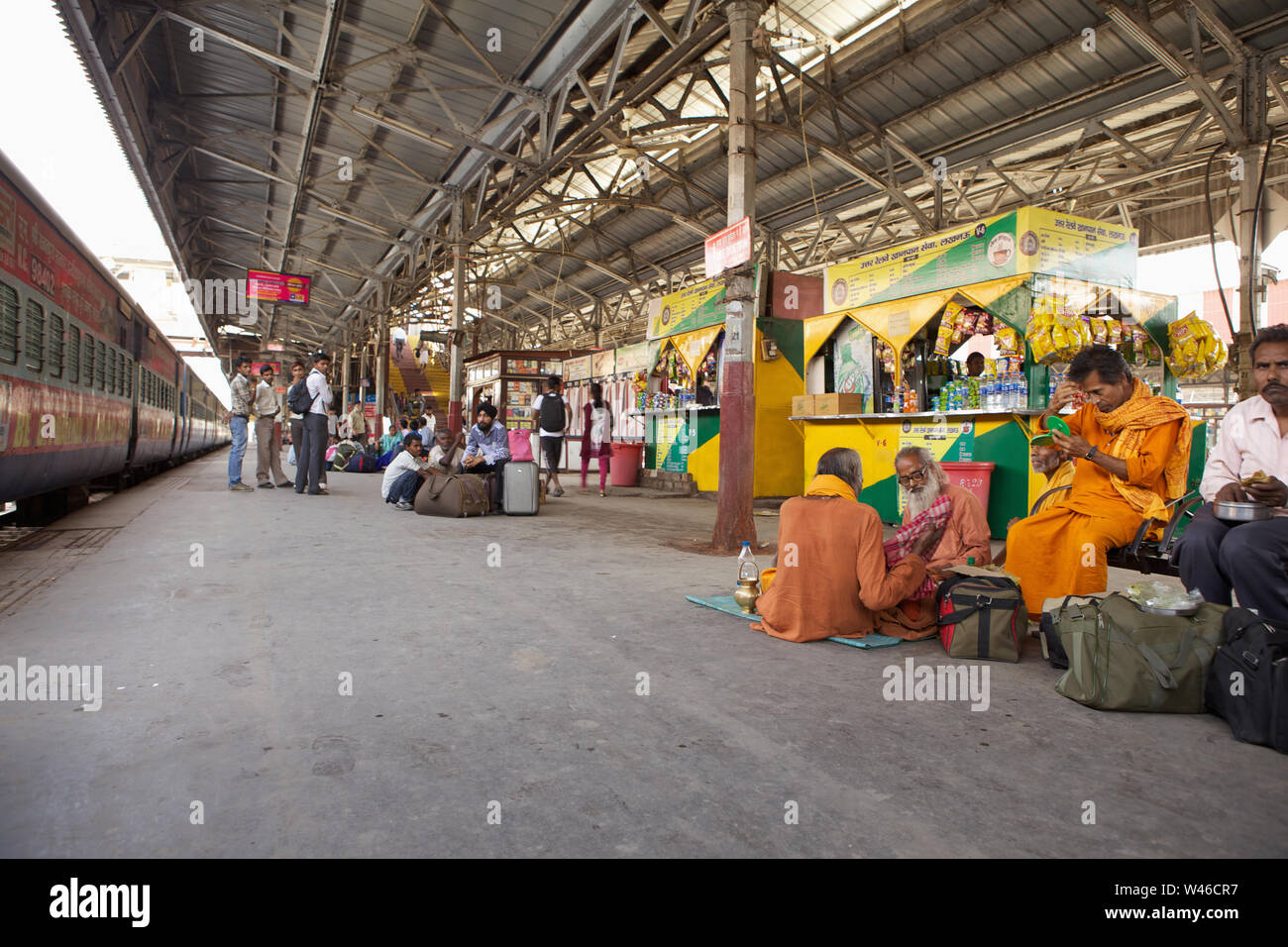 Indian railway platform stall hi-res stock photography and images - Alamy