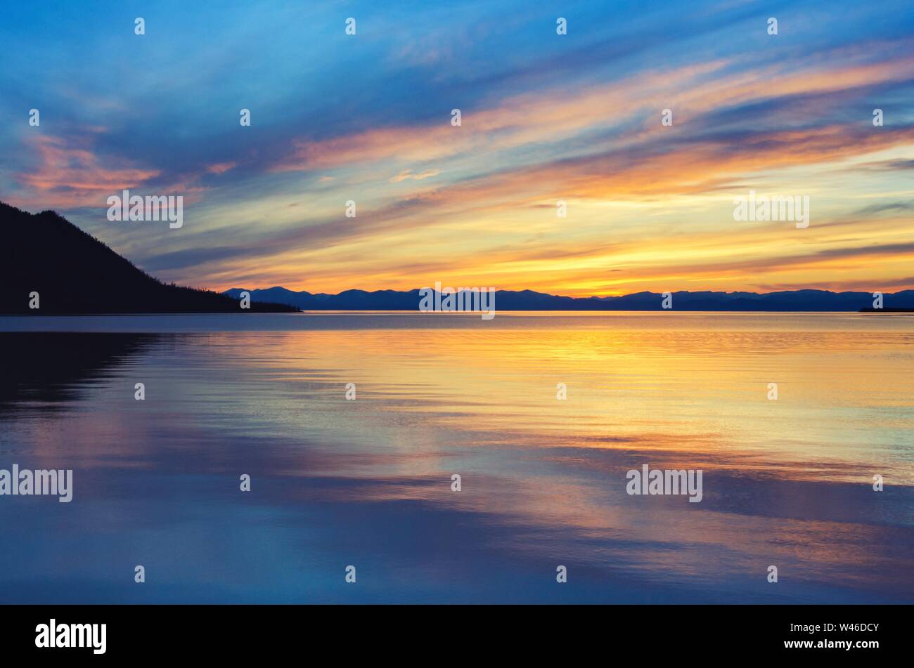 Abstract sunset above sea hi-res stock photography and images - Alamy