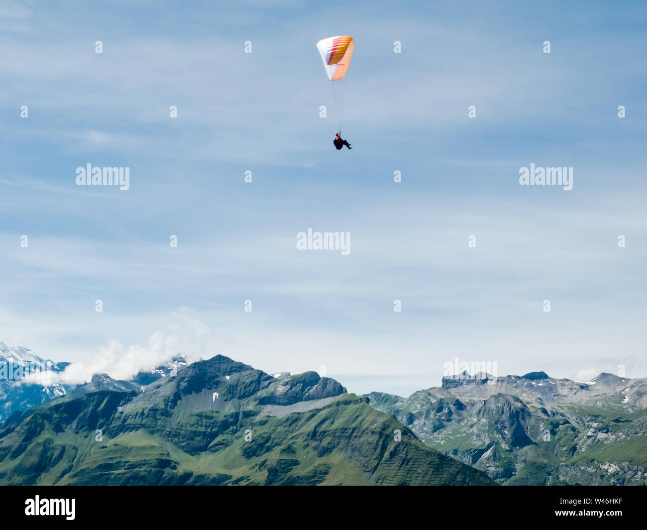 Paragliding in the alps hi-res stock photography and images - Alamy