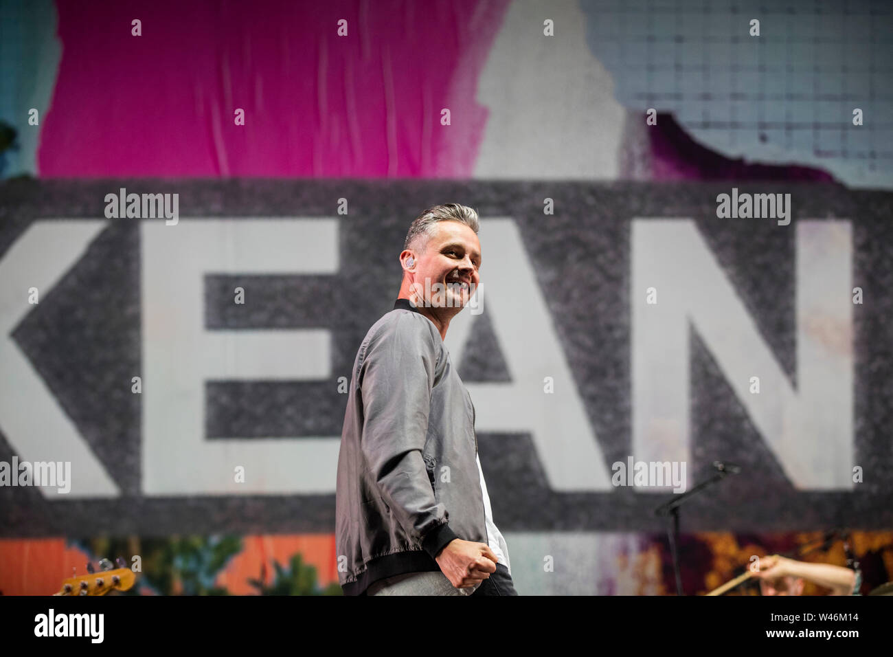 Tom chaplin hi-res stock photography and images - Alamy