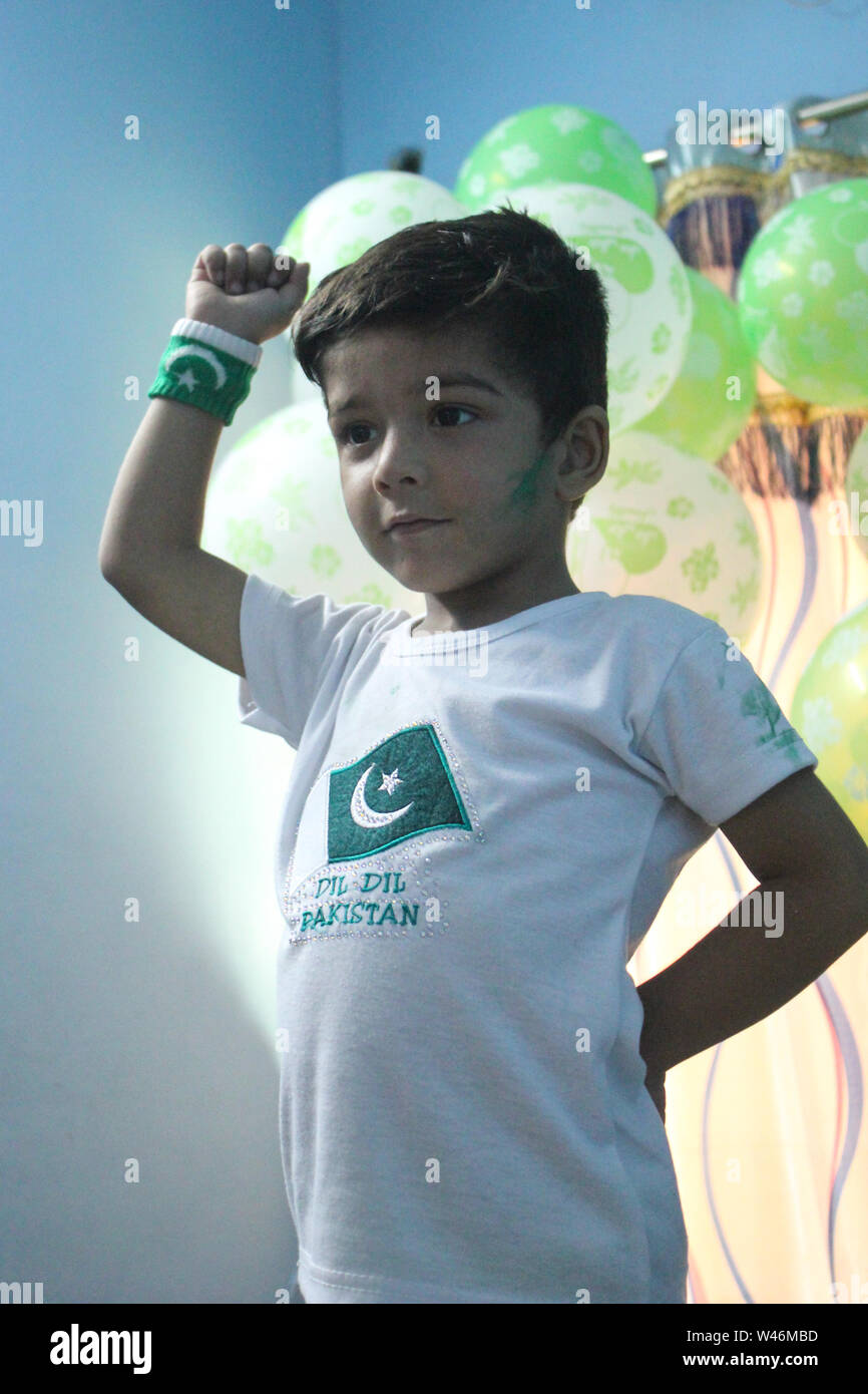 Pakistani children hi-res stock photography and images - Alamy