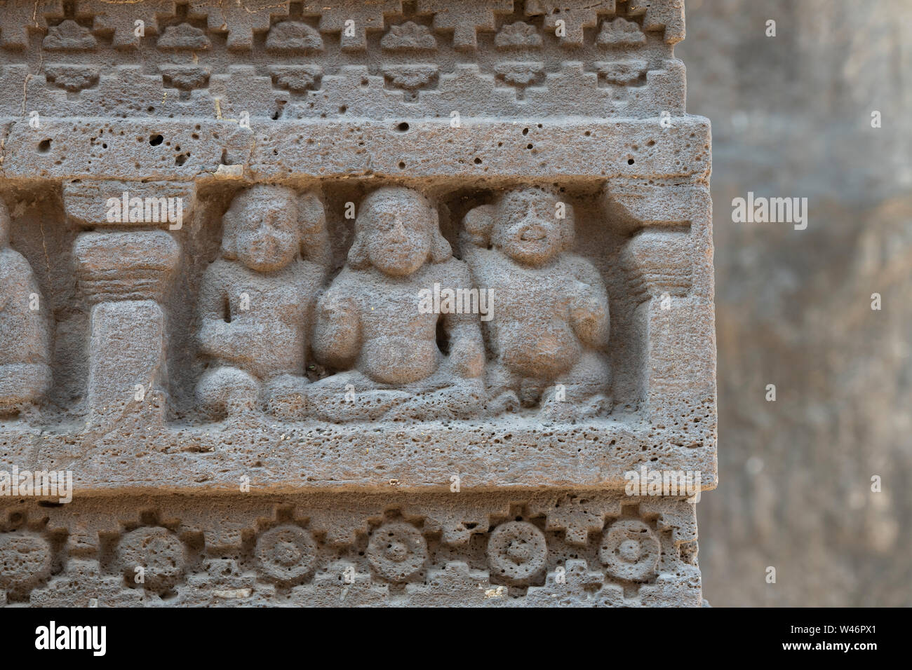 Dwarf cave hi-res stock photography and images - Alamy