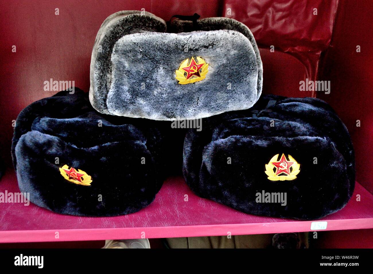 Soviet hammer sickle hat hi-res stock photography and images - Alamy