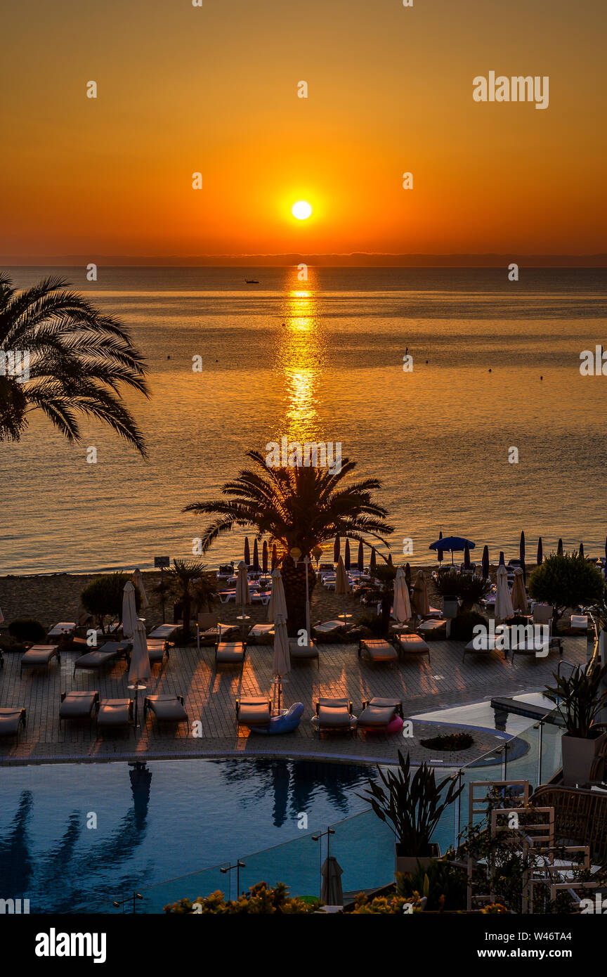 Sunrise over Sunrise Beach in Protaras, Cyprus Stock Photo - Alamy