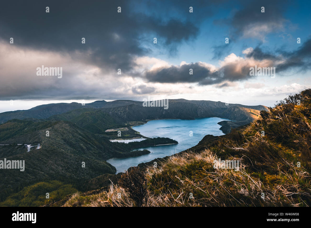 Beautiful panoramic view of Lagoa do Fogo, Lake of Fire, in Sao Miguel ...