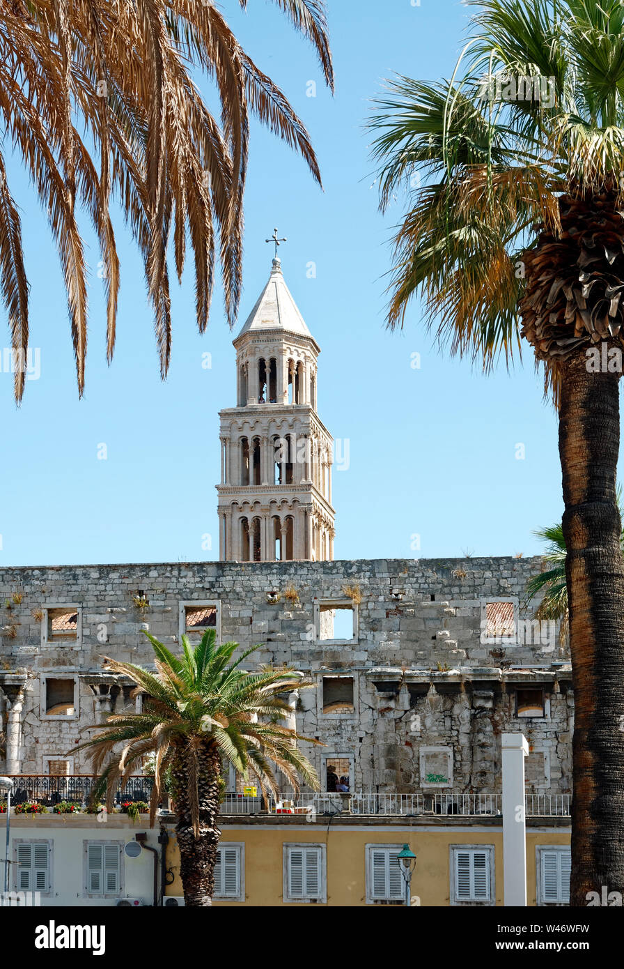 old stone wall, Diocletian's Palace, 4th century Roman fortress ruins ...