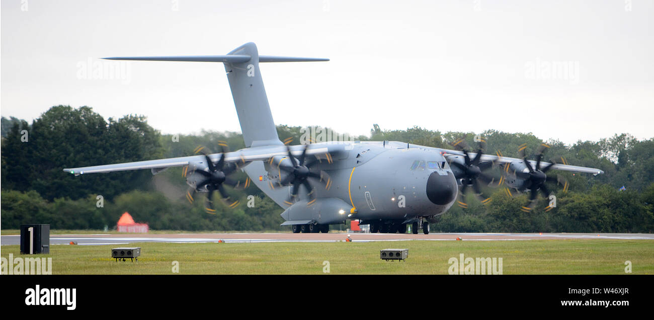 Raf a400 atlas hi-res stock photography and images - Alamy