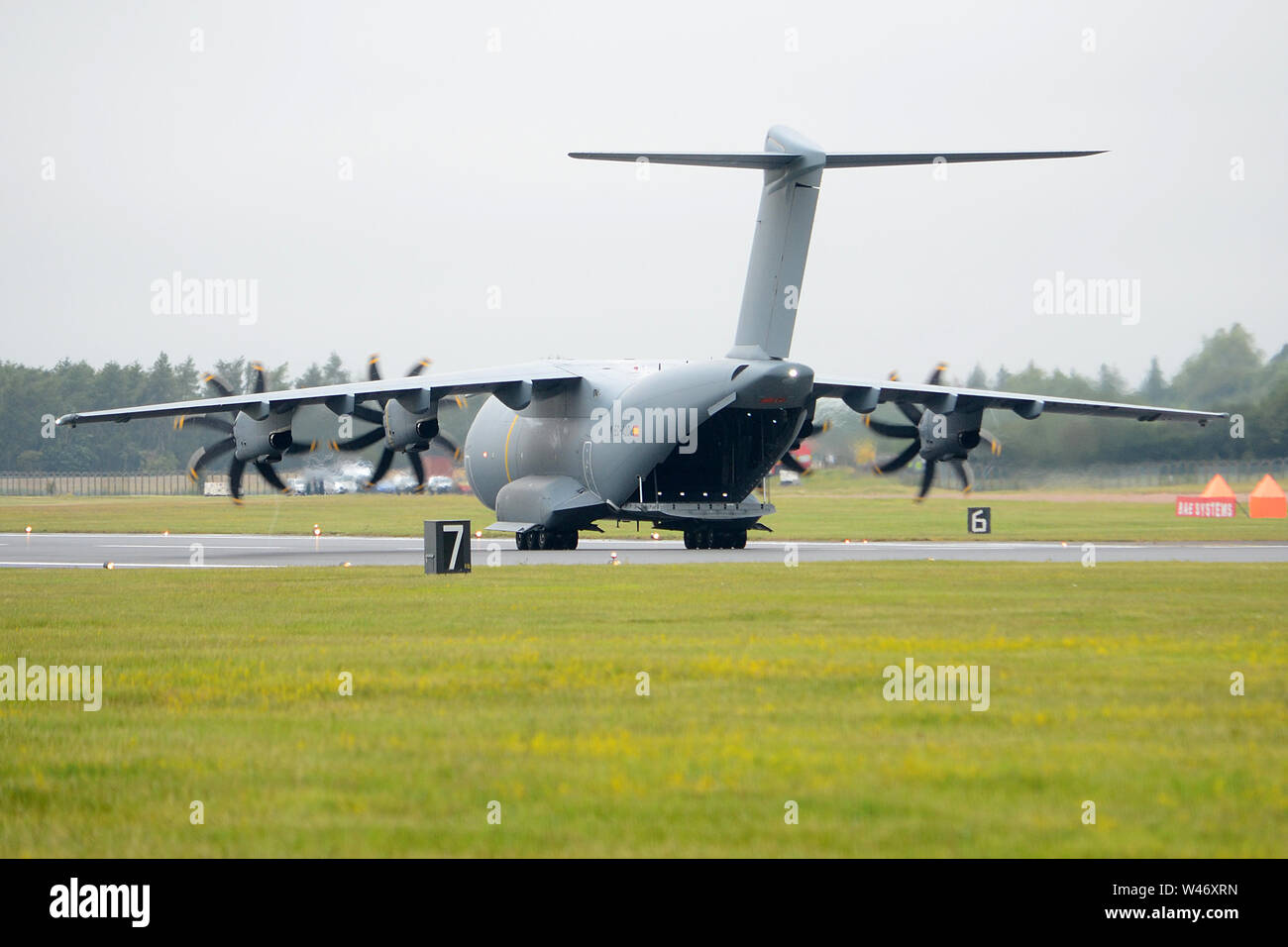 Short take off and landing capability hi-res stock photography and ...