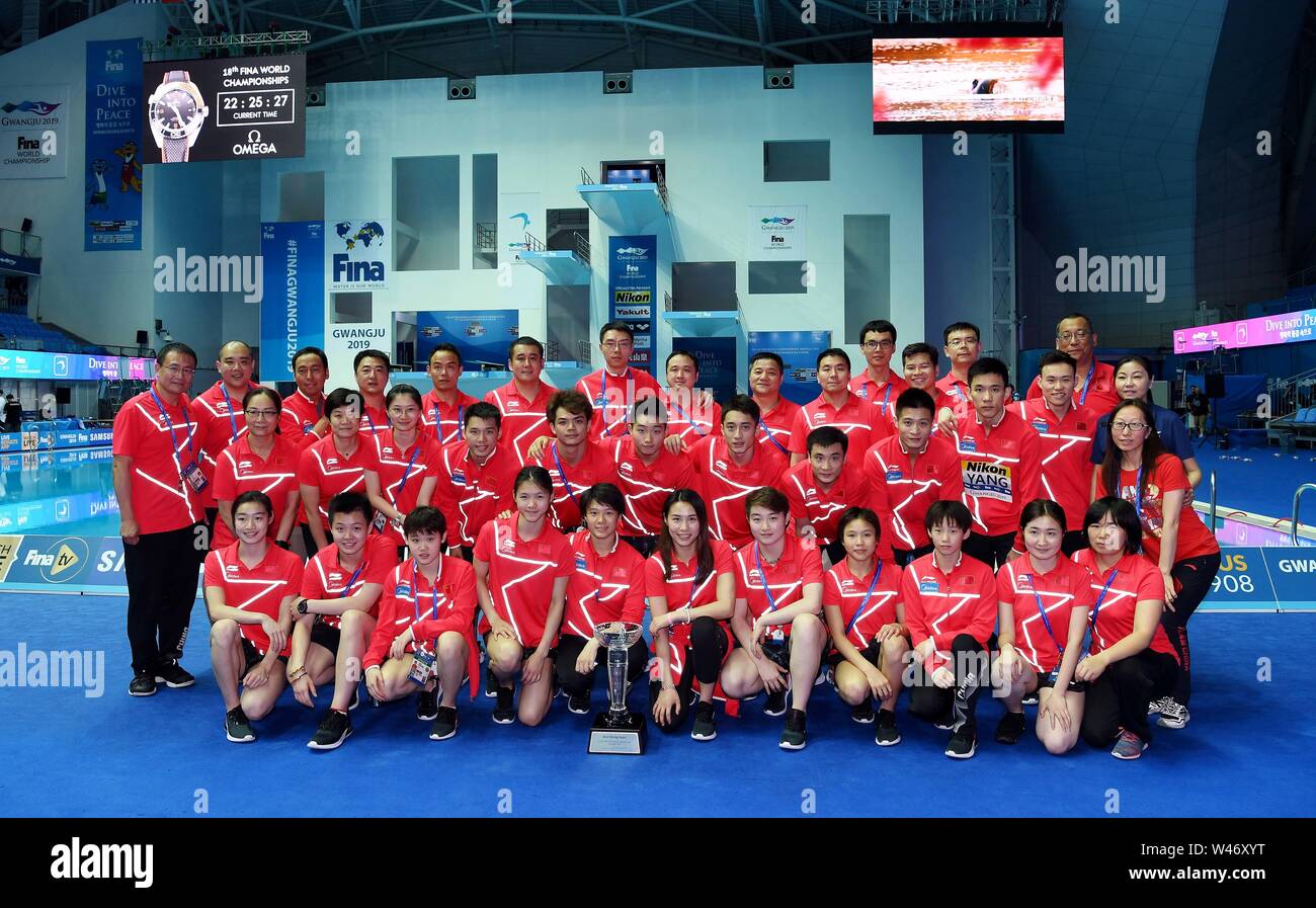 Gwangju, South Korea. 20th July, 2019. Members of Chinese diving team ...