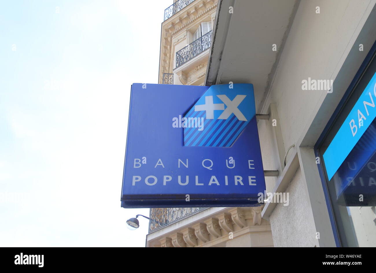 Bred bank paris hi-res stock photography and images - Alamy