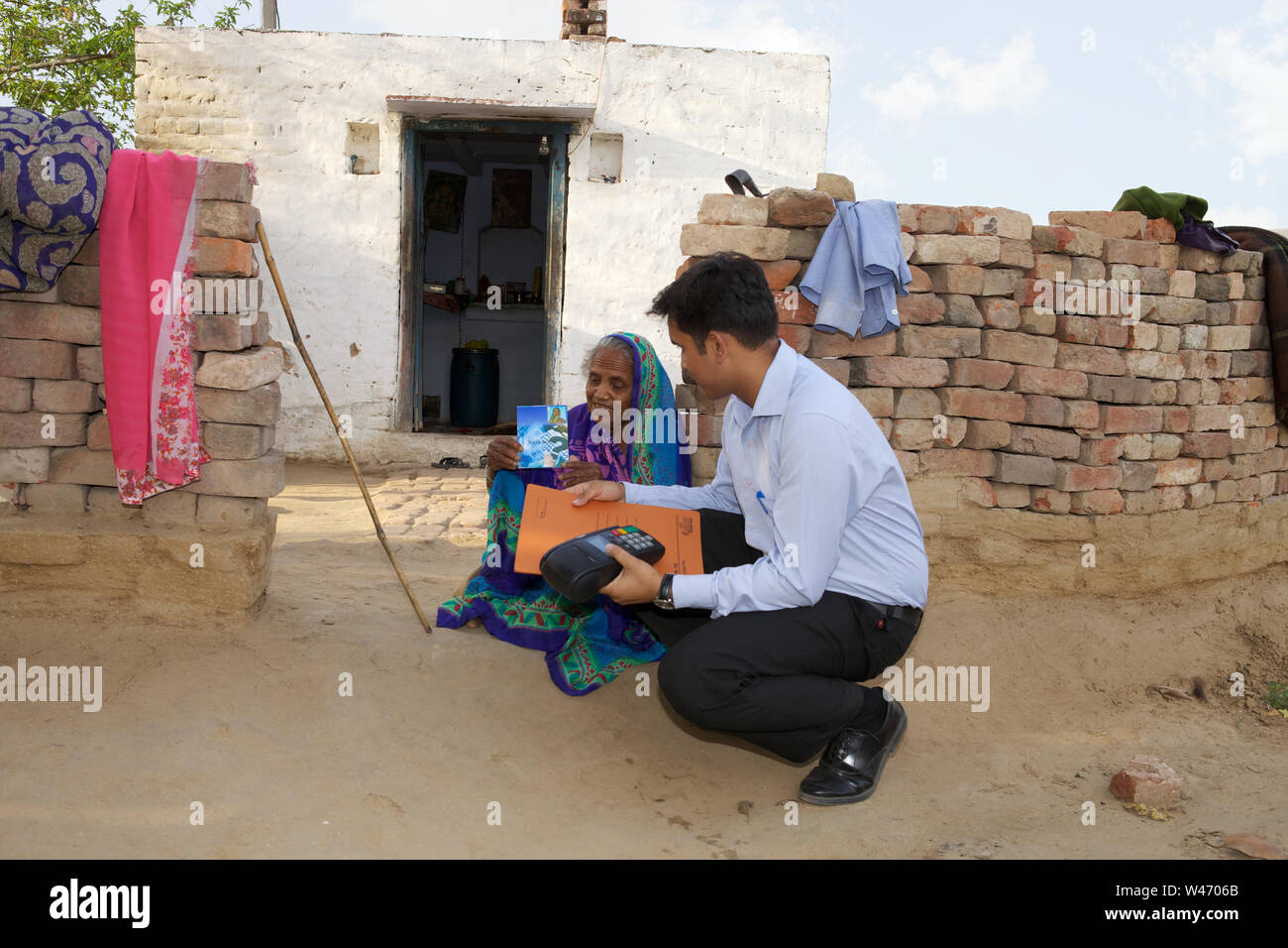 Executive banking with money transfer machine Stock Photo - Alamy