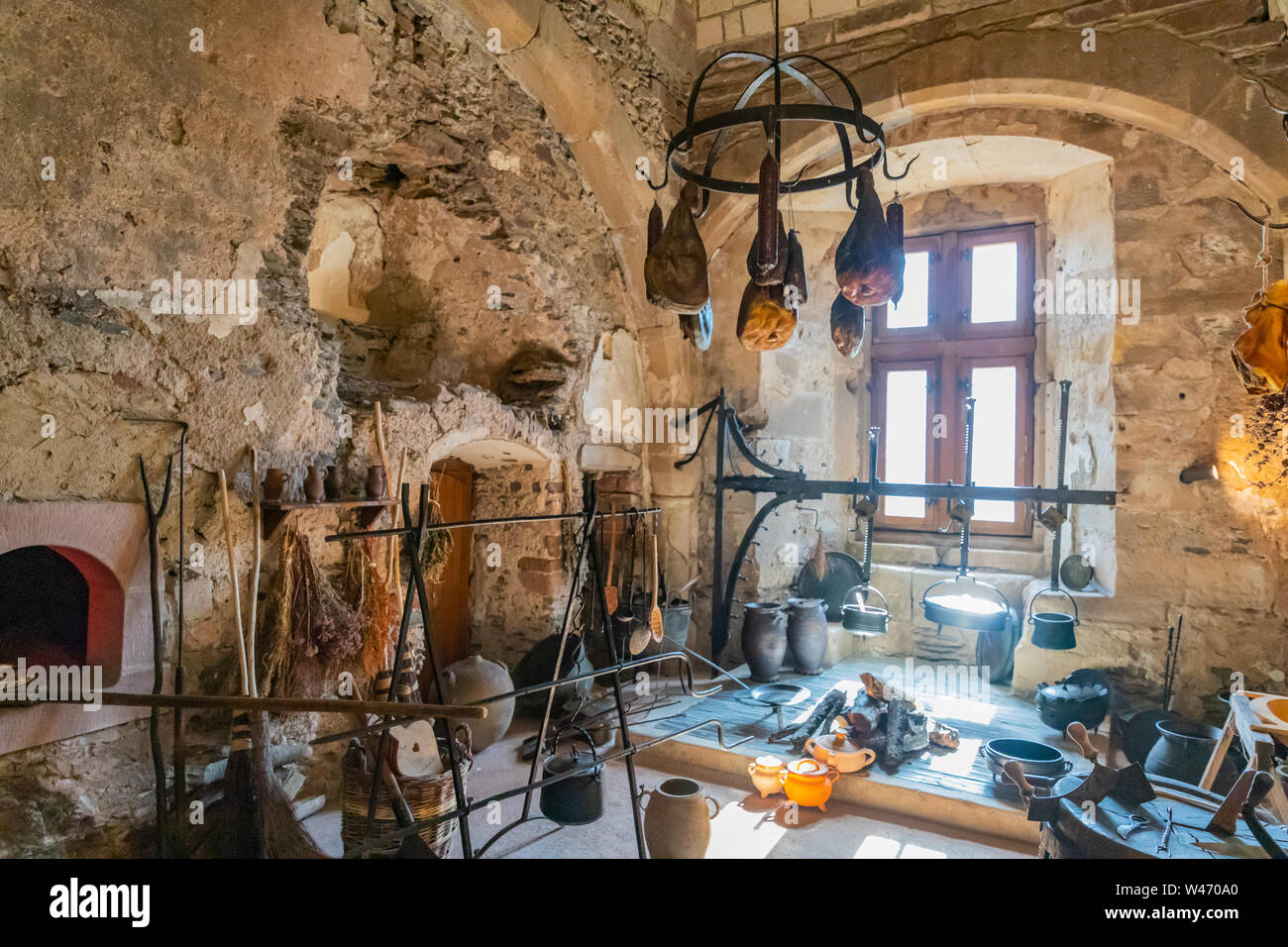 Medieval kitchen hi-res stock photography and images - Alamy