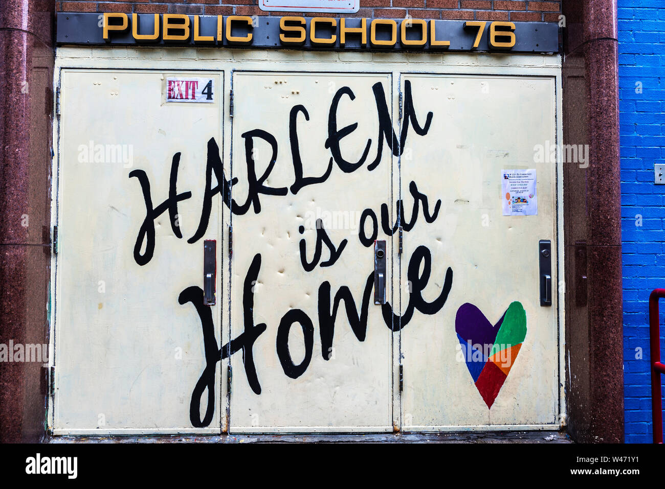 Harlem sign hi-res stock photography and images - Alamy