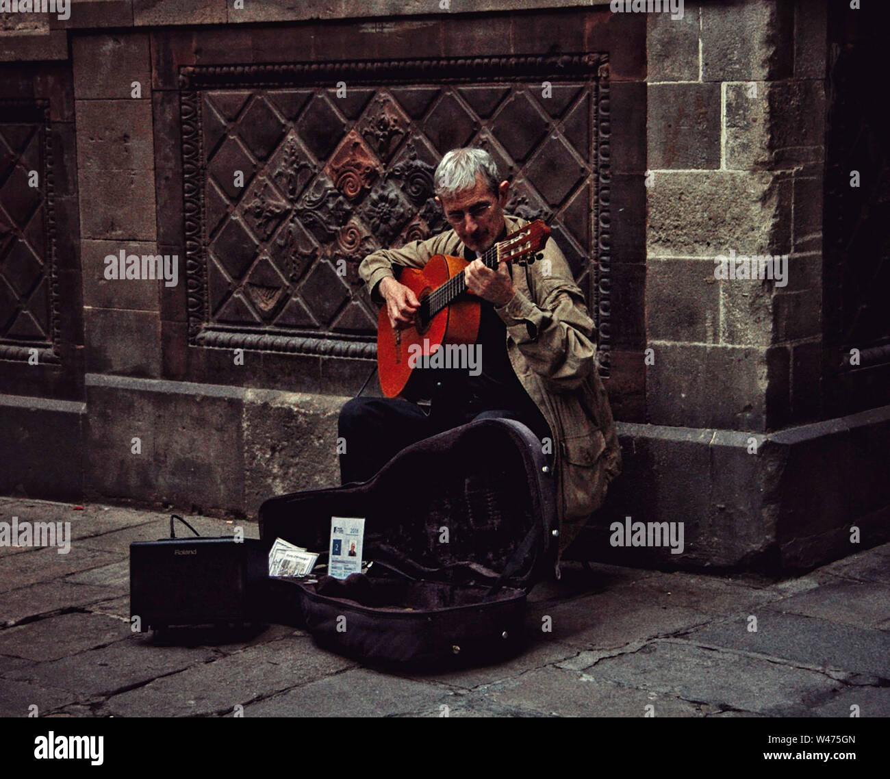 Street musician guitar barcelona hi-res stock photography and images ...