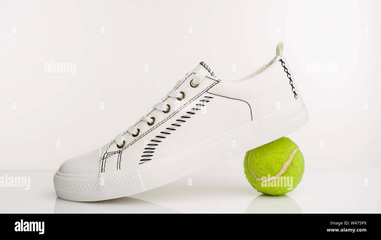 White Canvas Tennis Shoes High Resolution Stock Photography and Images ...