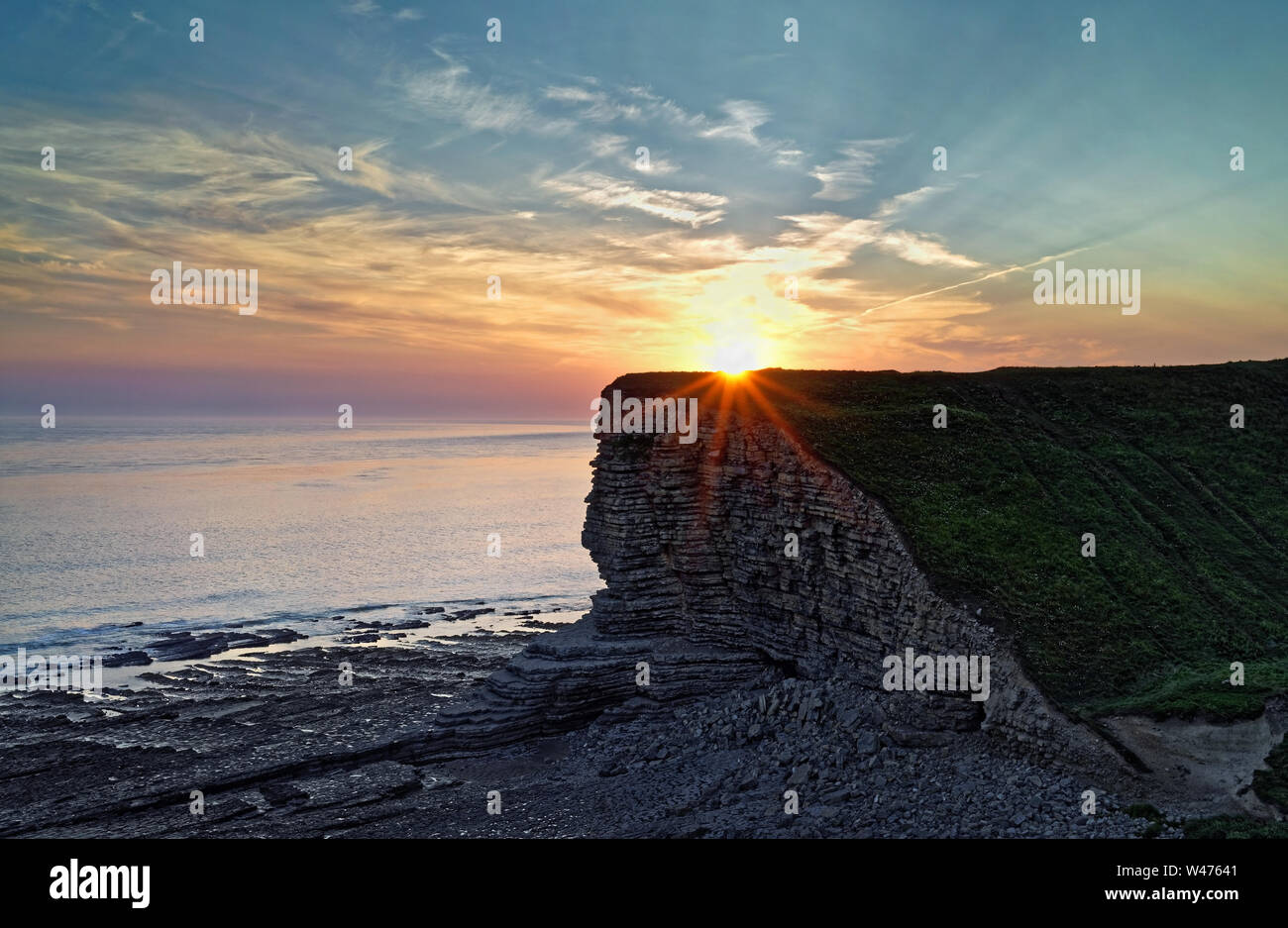 Nash point vale glamorgan wales hi-res stock photography and images - Alamy