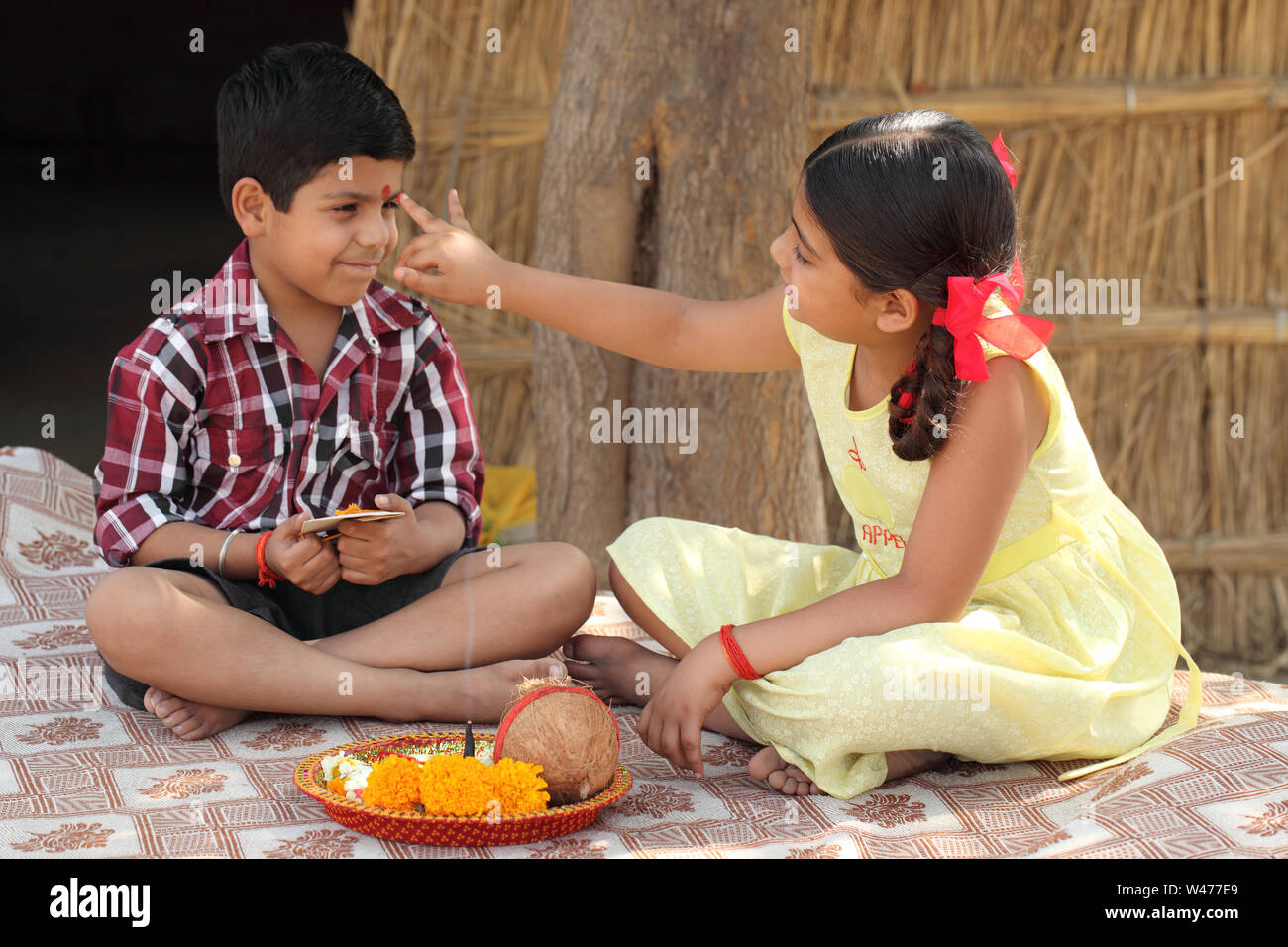 Boy with tilak hi-res stock photography and images - Alamy
