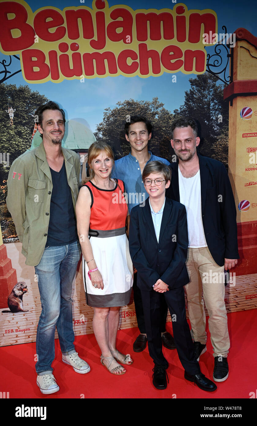 Cologne, Germany. 20th July, 2019. The actors Max von Thun (Hans ...