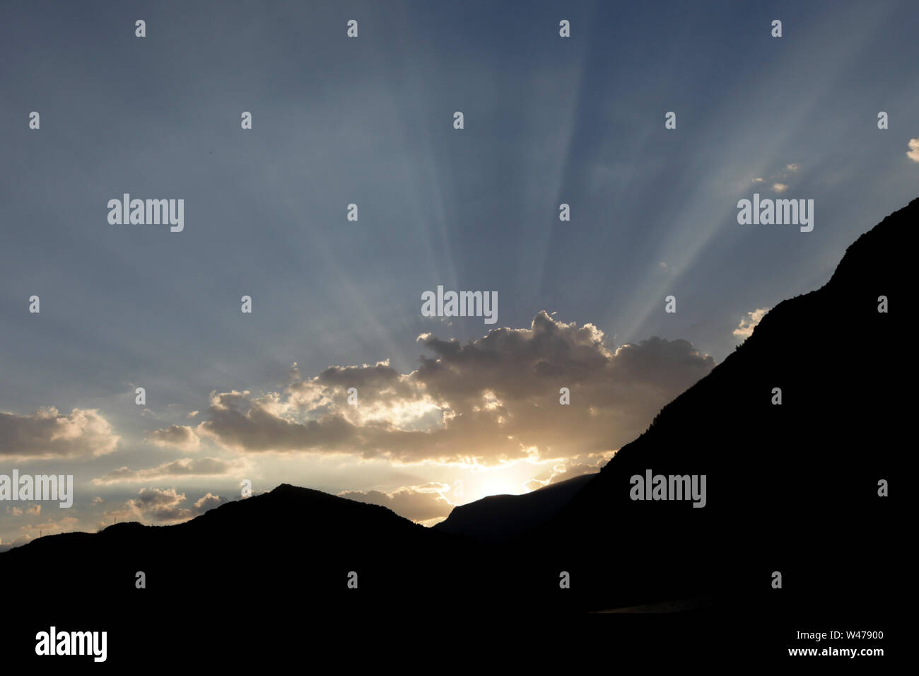 Rays light hi-res stock photography and images - Alamy