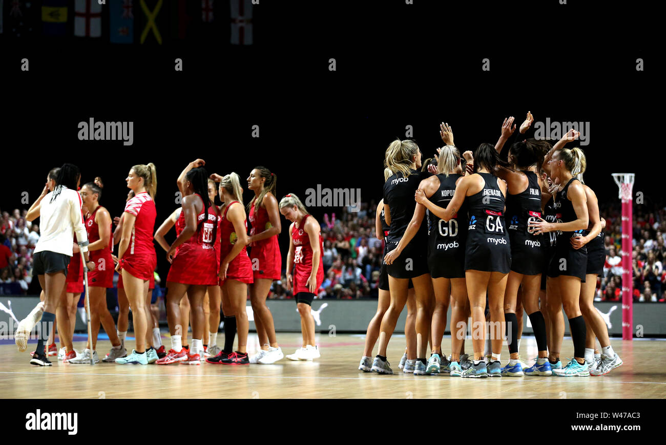 Netball teams hi-res stock photography and images - Alamy