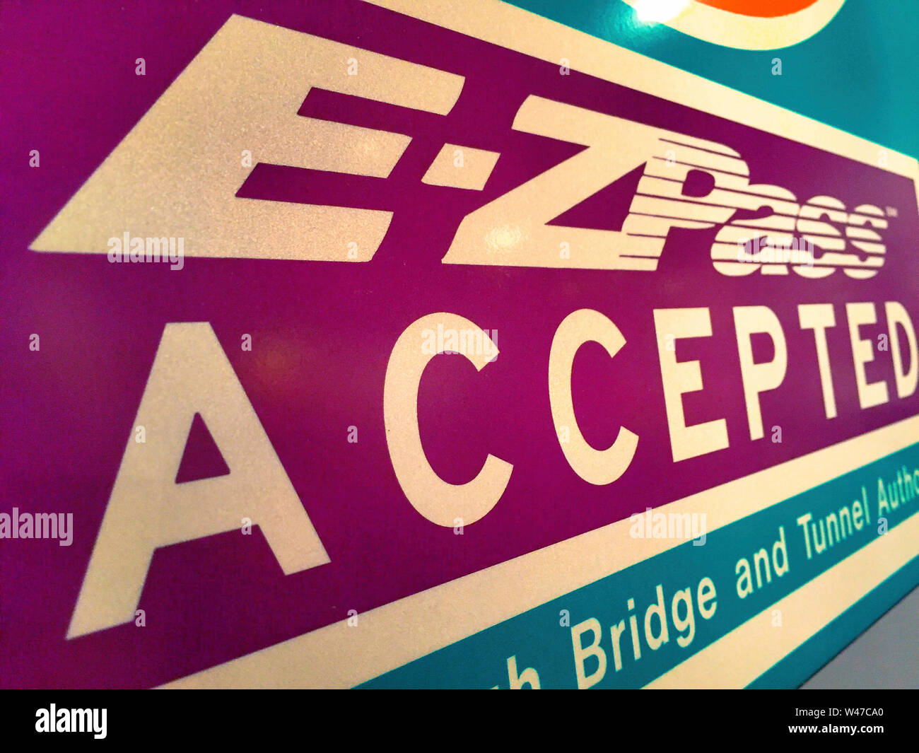 "E-ZPass Accepted" Highway Sign, USA Stock Photo - Alamy