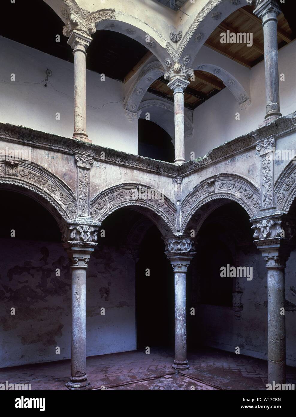 CAPILLA DEL STO SEPULCRO-CLAUSTRO. Location: COLEGIATA. Osuna. Seville ...