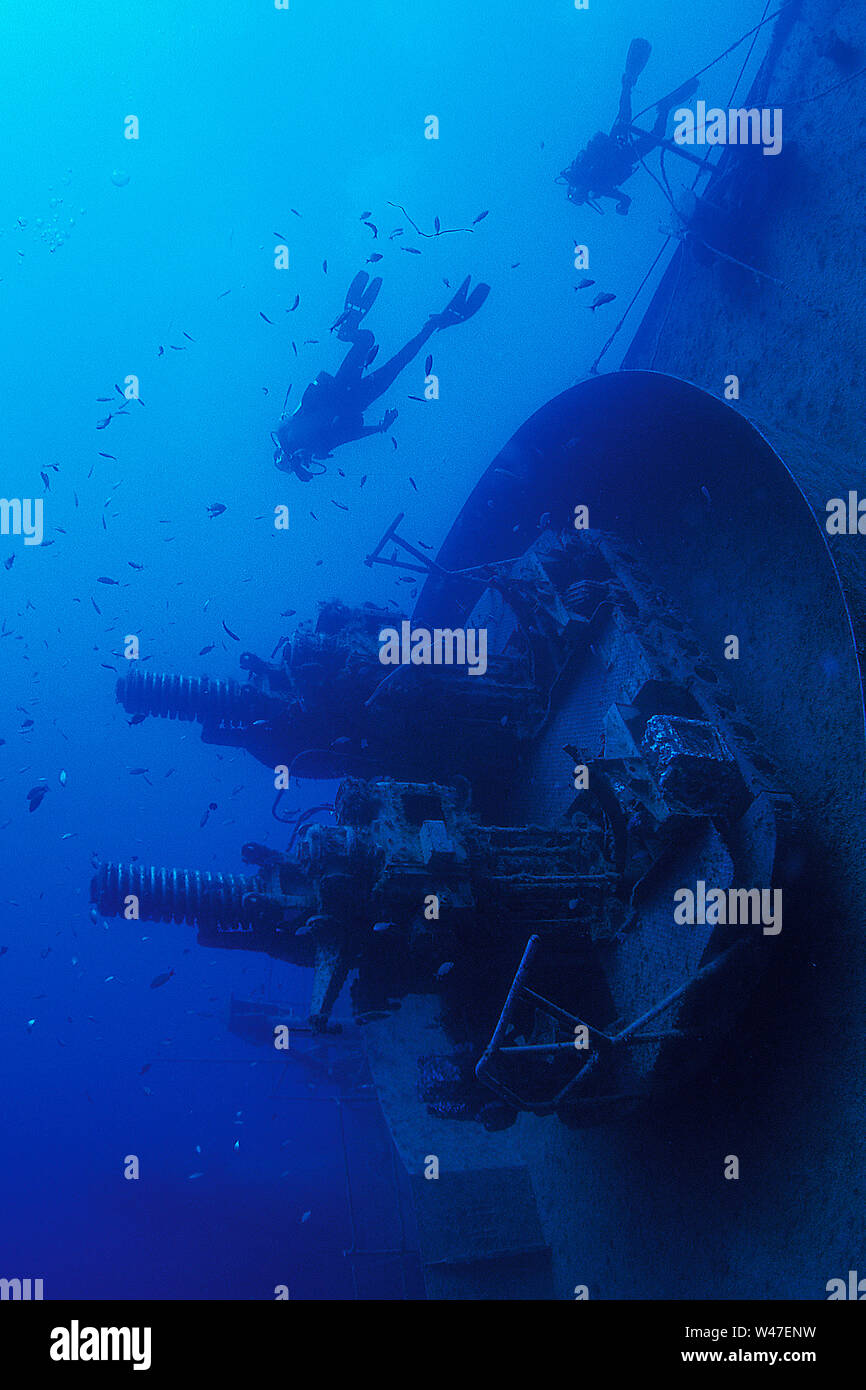 Spiegel Grove shipwreck off Key Largo, Florida...Gun turret on the ...