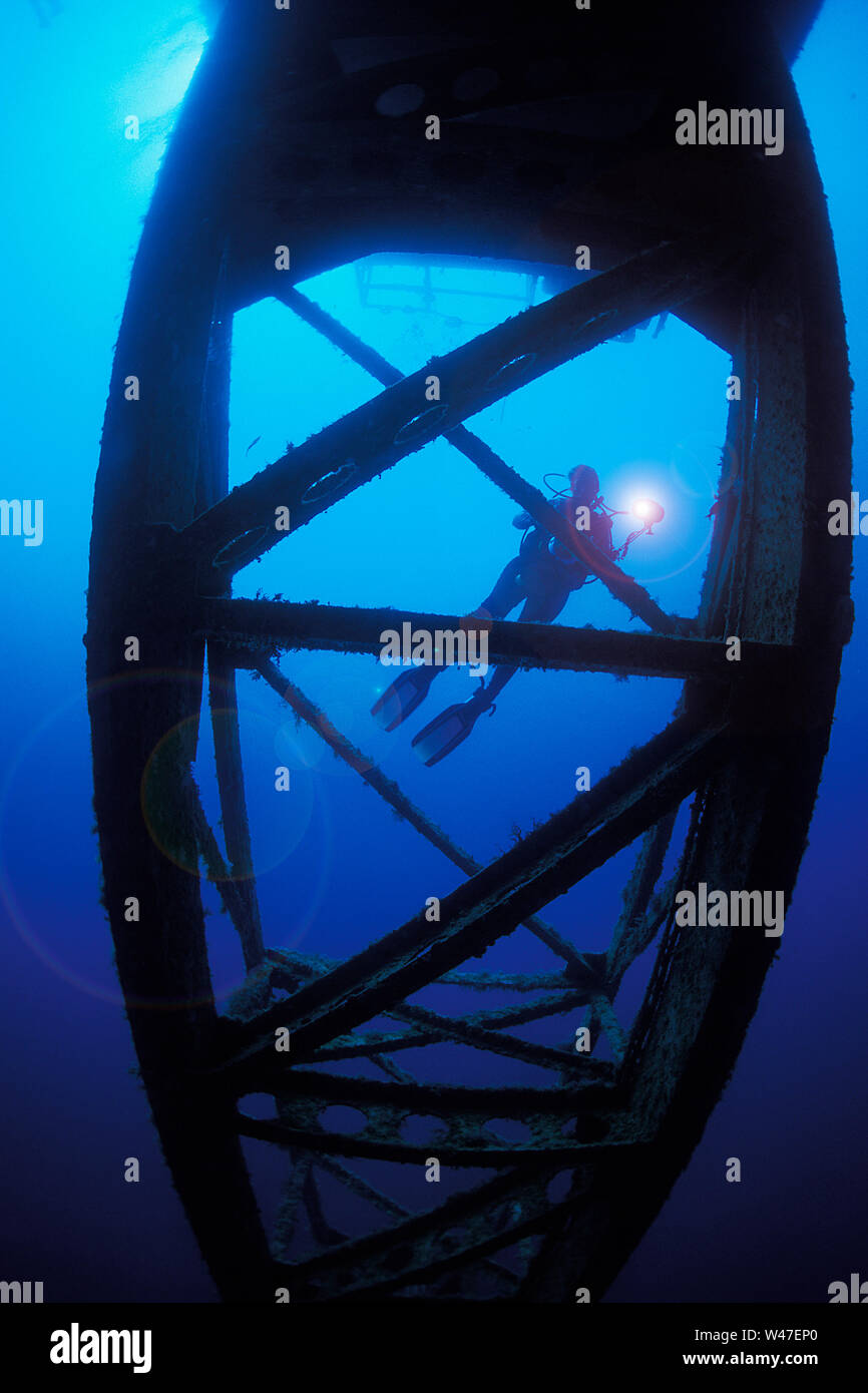 Spiegel Grove shipwreck off Key Largo, Florida Stock Photo - Alamy
