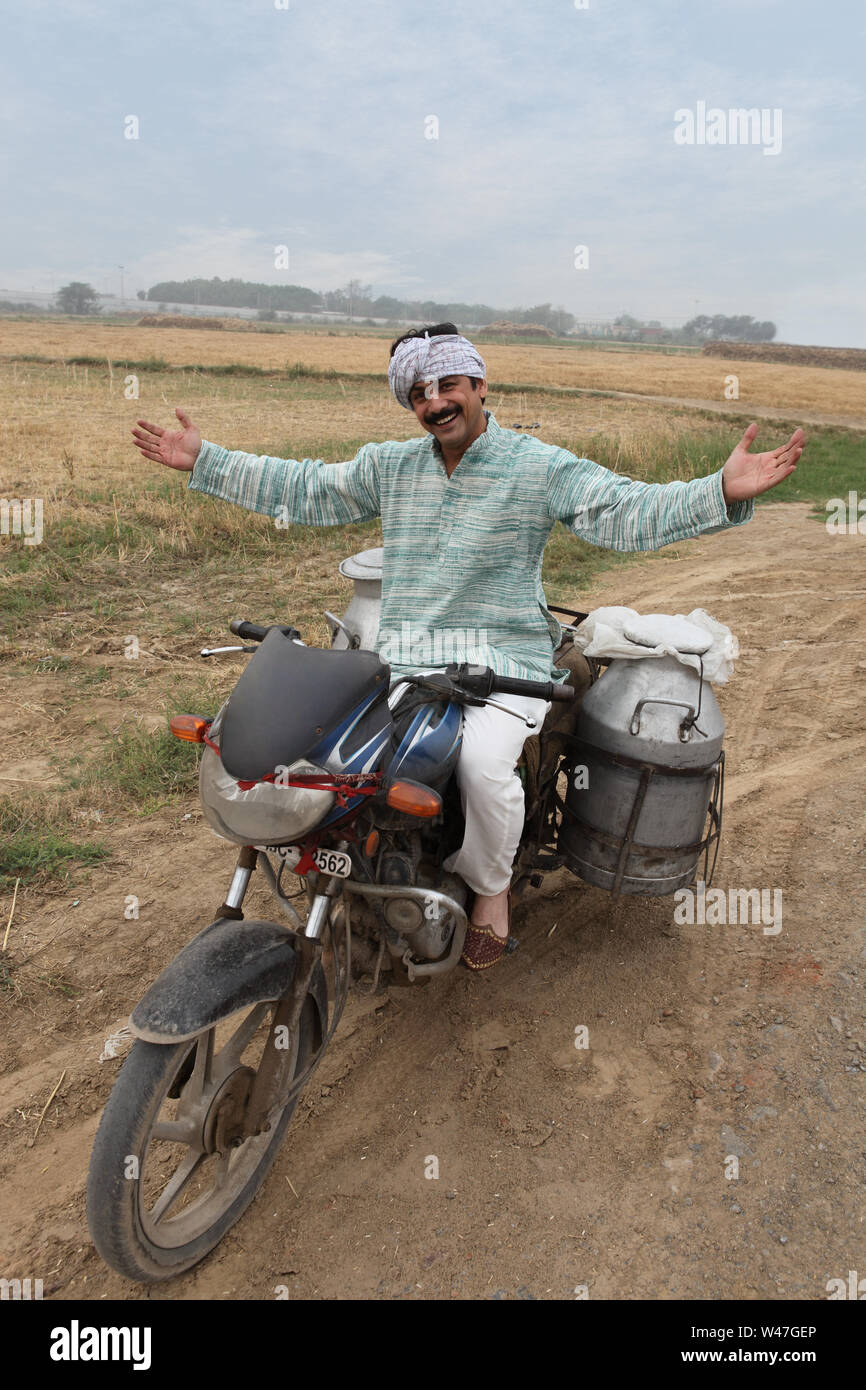Everyday indian pots hi-res stock photography and images - Alamy