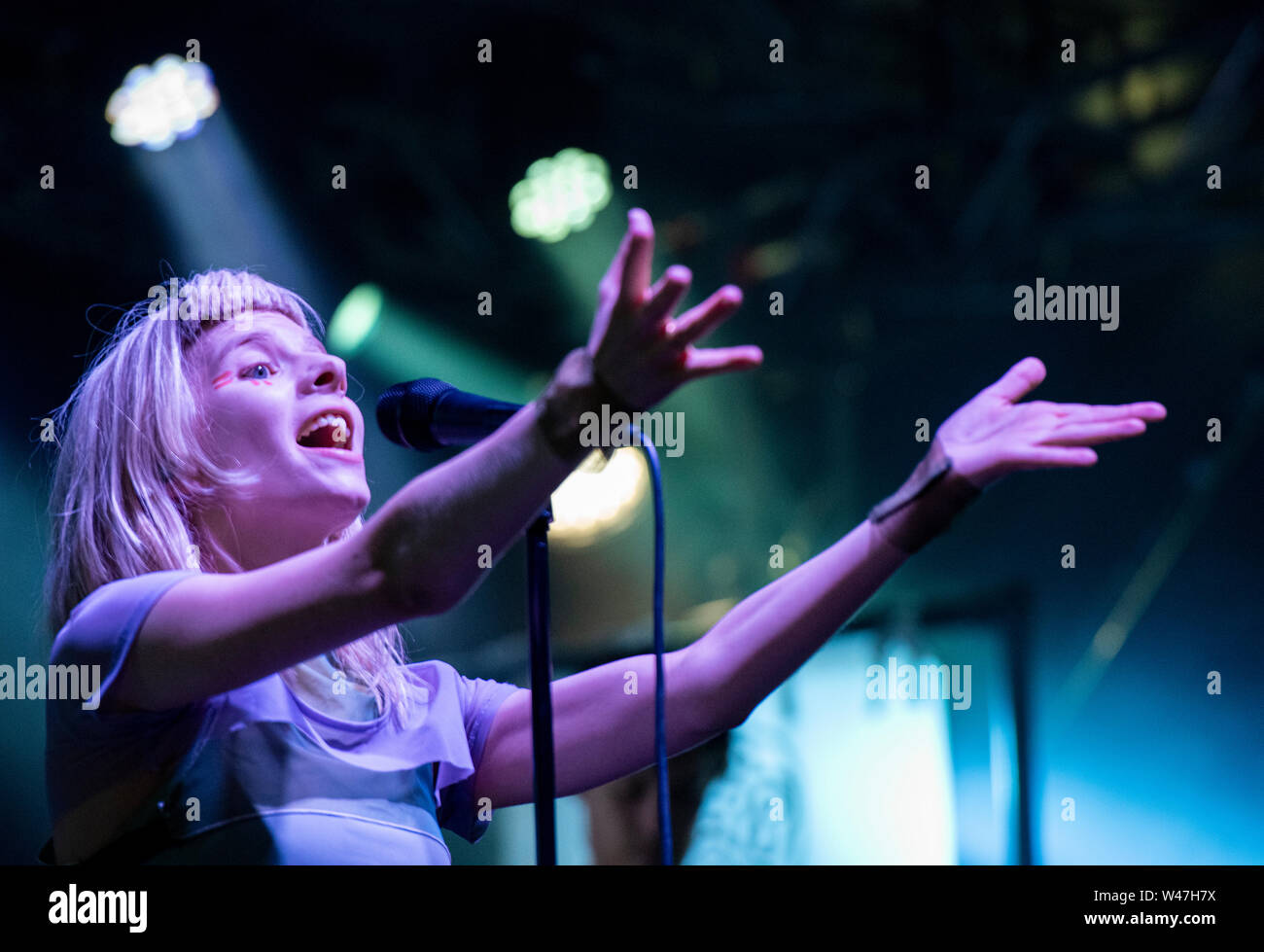 Norwegian singer/songwriter Aurora (Aurora Aksnes) performing live ...