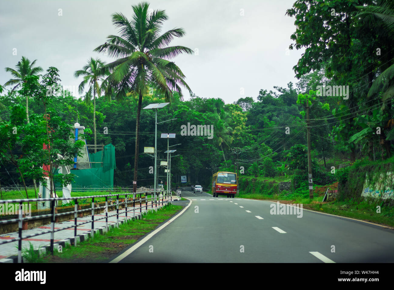 Ksrtc bus hi-res stock photography and images - Alamy