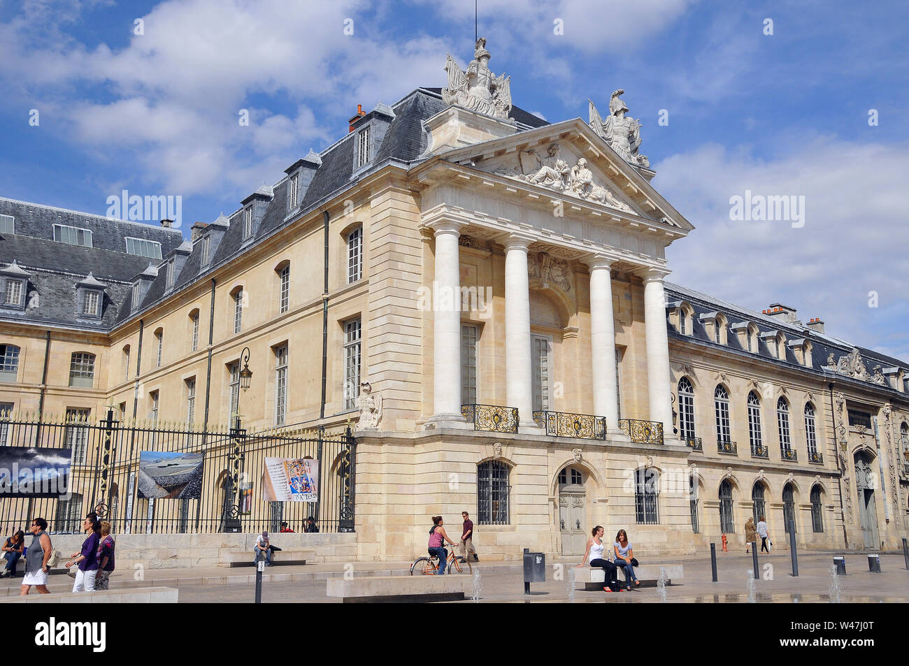 Palace of the Dukes and Estates of Burgundy, Palais des ducs de ...