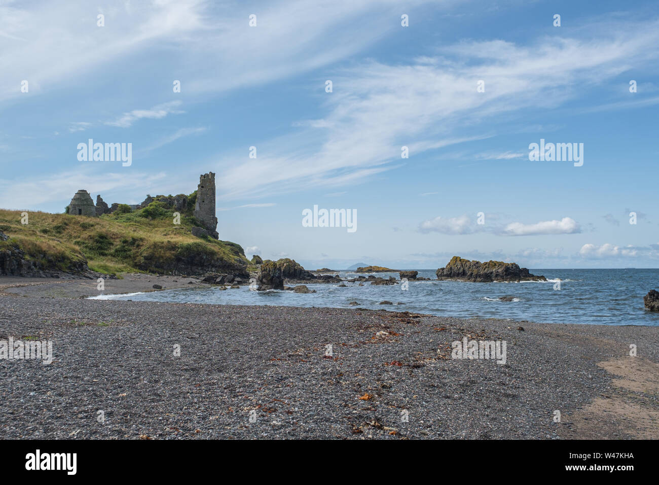 Dunure Rugged sea defences, its ancient castle ruins and now also an ...