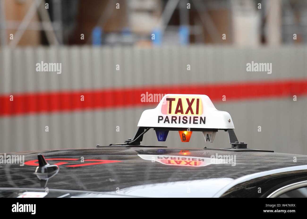 Taxi sign in Paris France Stock Photo - Alamy